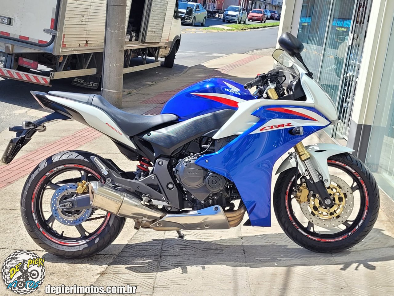 HONDA CBR 600F | Ano: 2013 | R$39.900,00 | De Pieri Motos